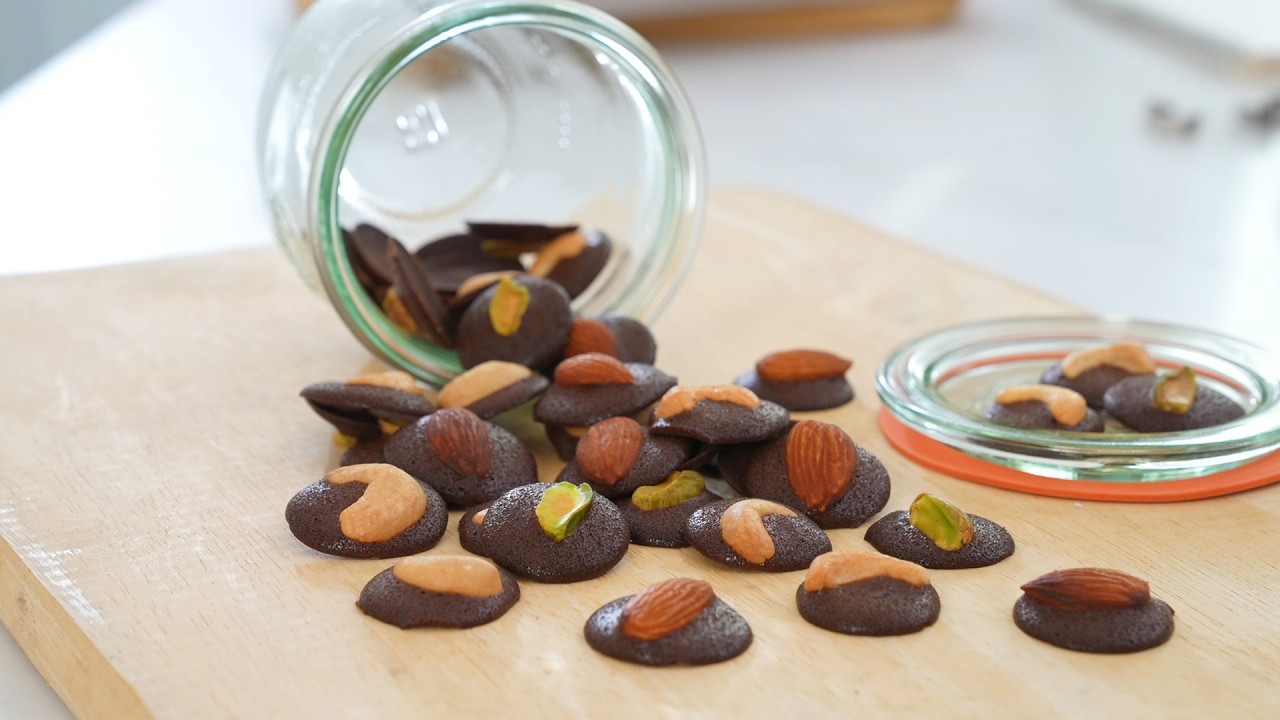 How to Make Crispy Chocolate Nut Cookies: A Delicious Recipe from Apron ...